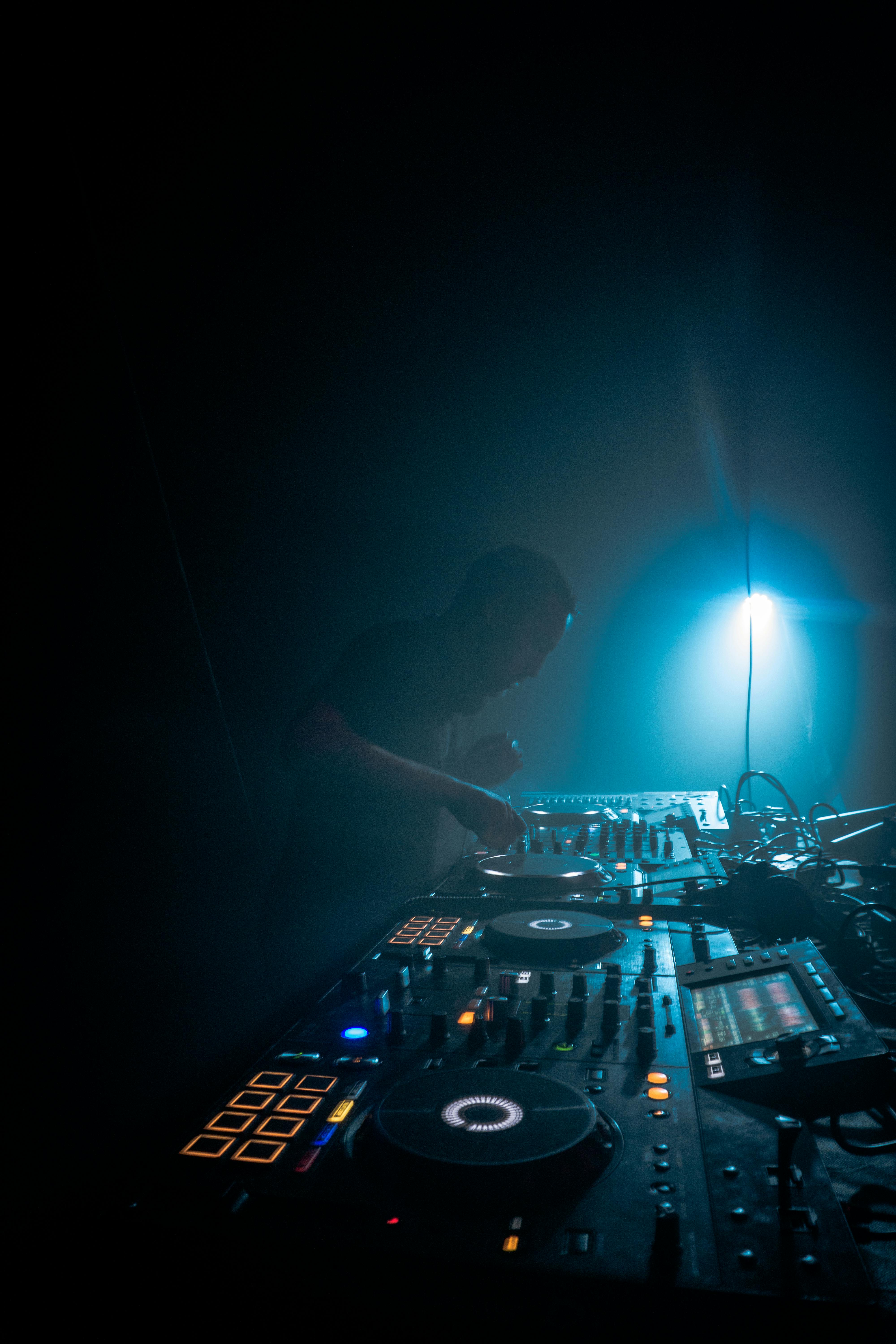 DJ – Harry Green Music World